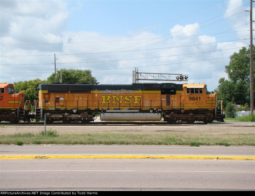 BNSF 9841